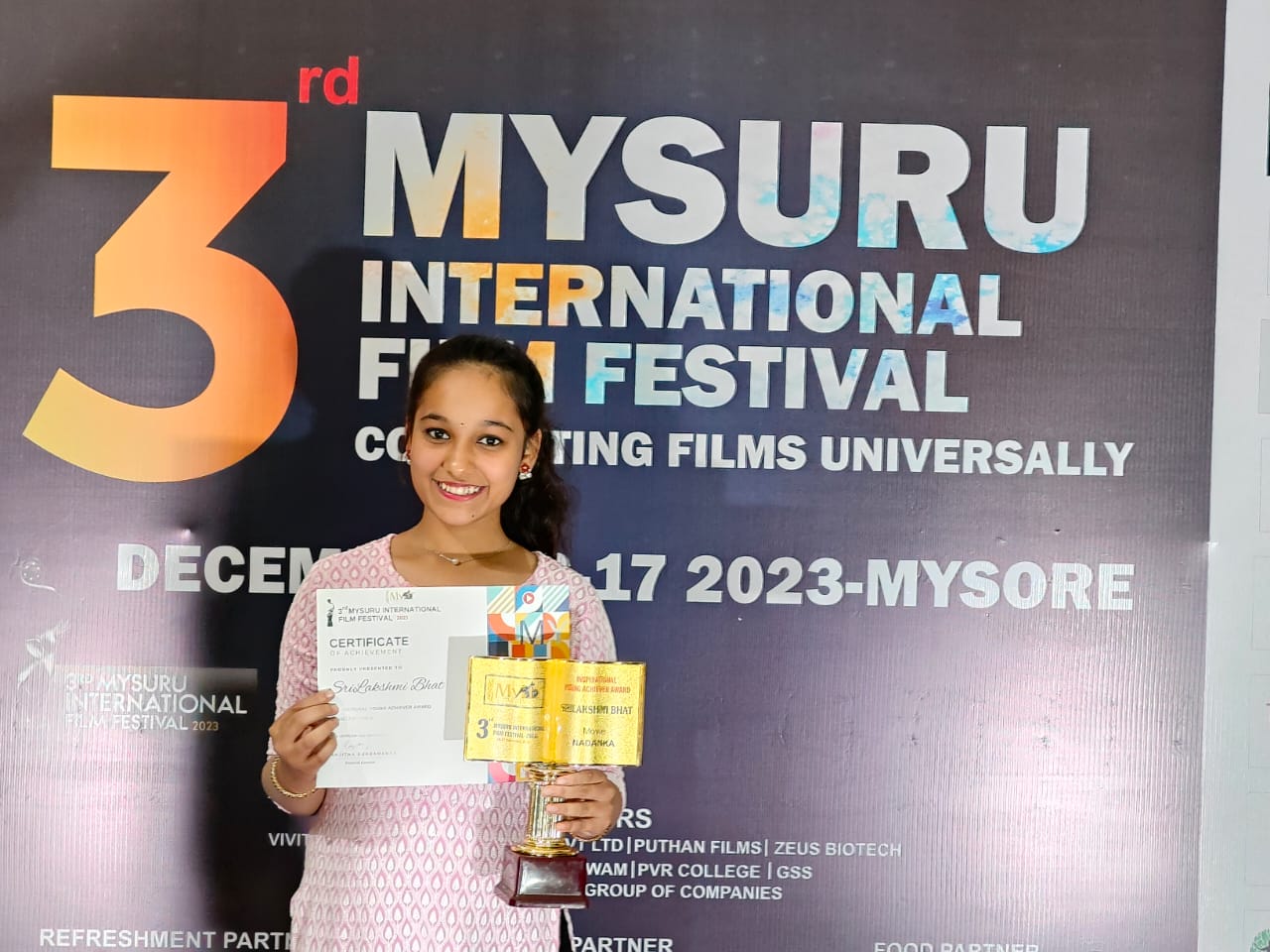 SHREELAKSHMI BHAT | ActorCV